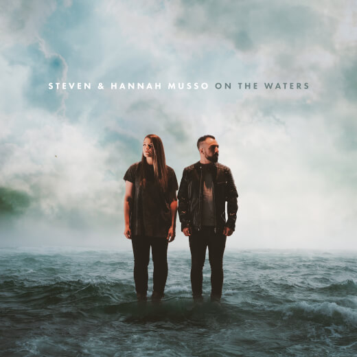 On The Waters por Steven & Hannah Musso
