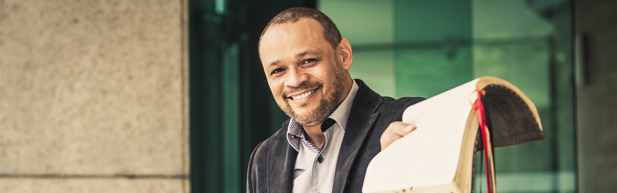 Antônio Cirilo | MultiTracks.com